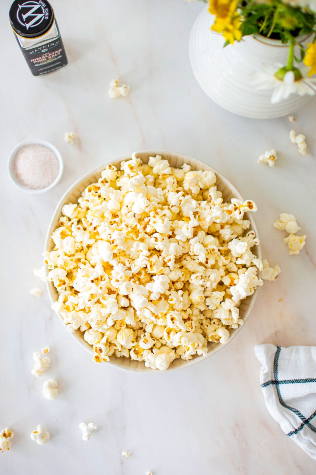 Pink Himalayan Sea Salt Popcorn | Mimi's Organic Eats