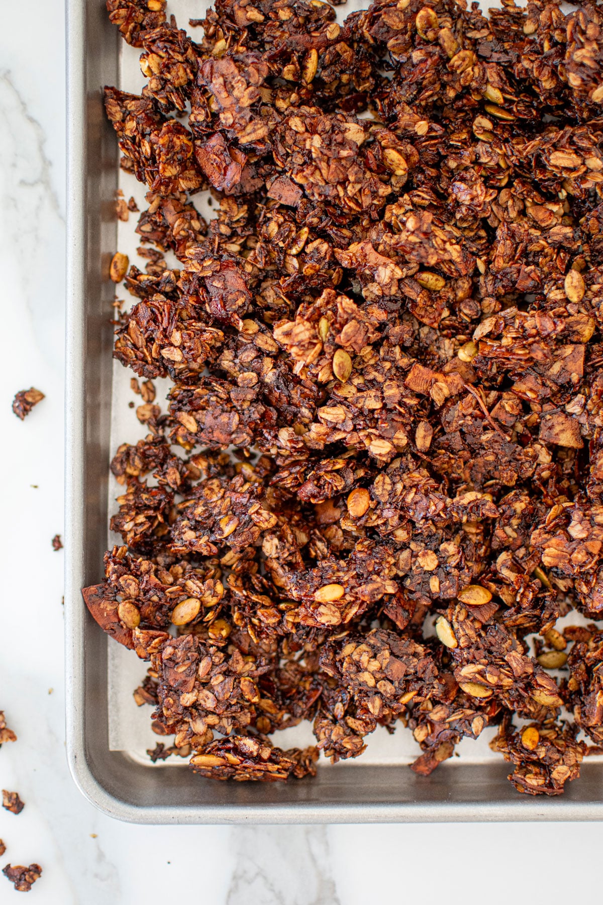 Crispy Chocolate Olive Oil Granola | Mimi's Organic Eats