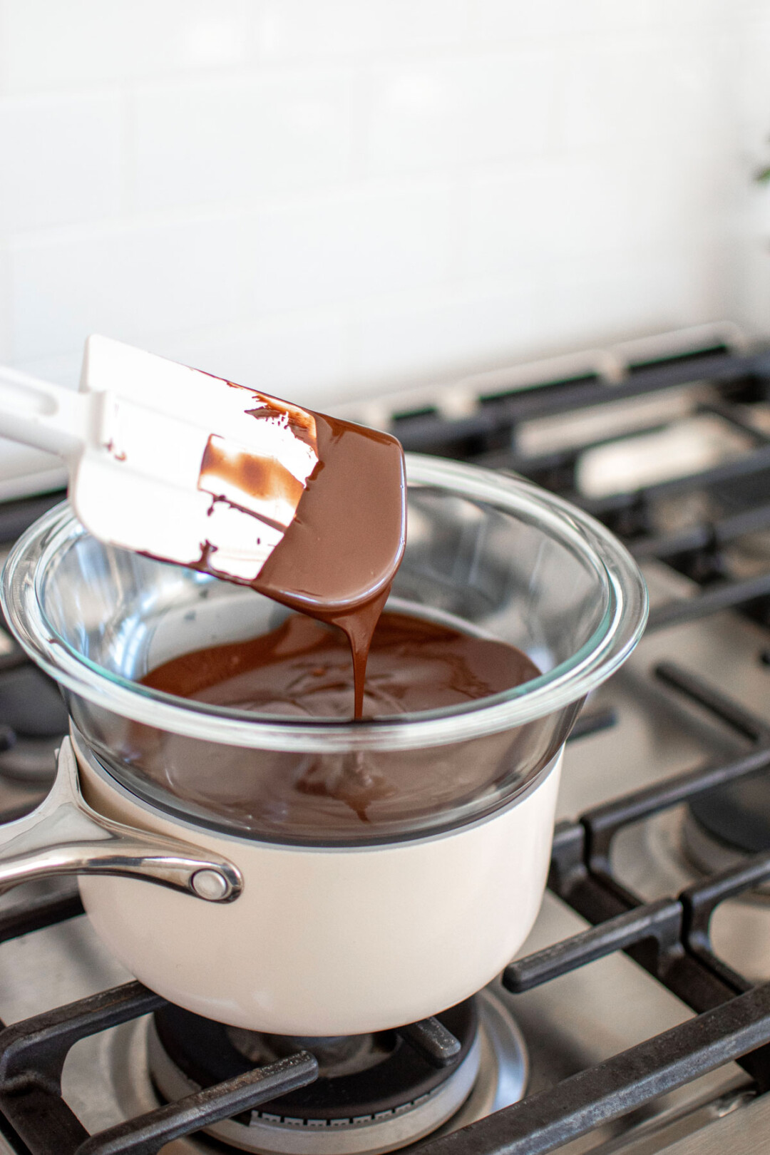 How to Temper Chocolate for Candy Making | Mimi's Organic Eats