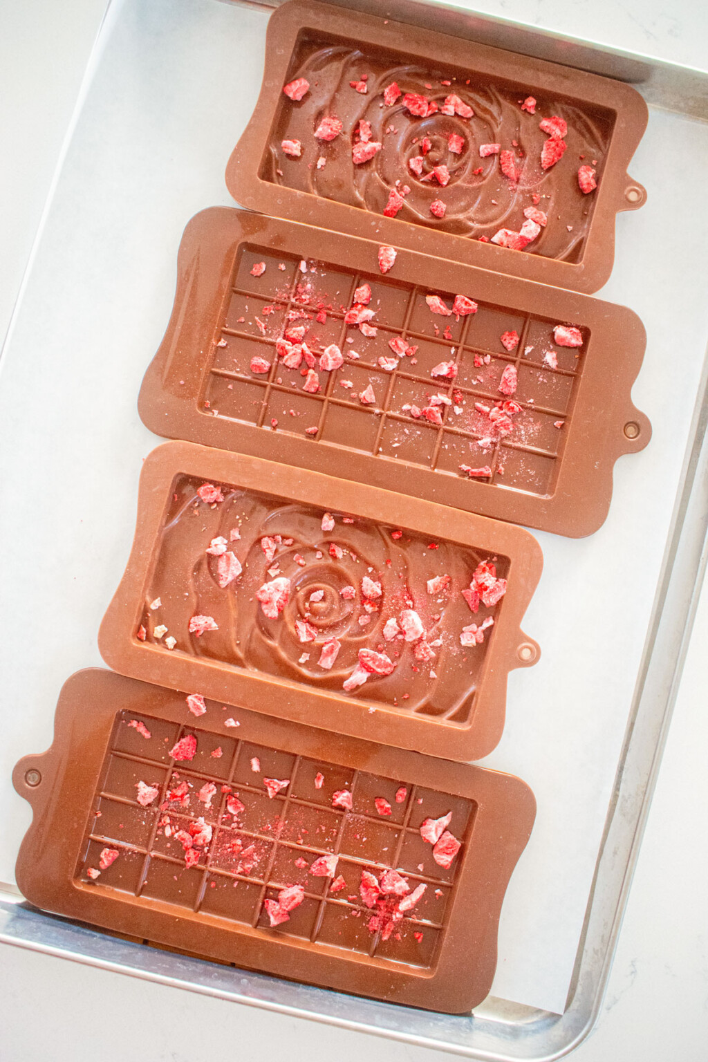 Strawberry Chocolate Bars | Mimi's Organic Eats