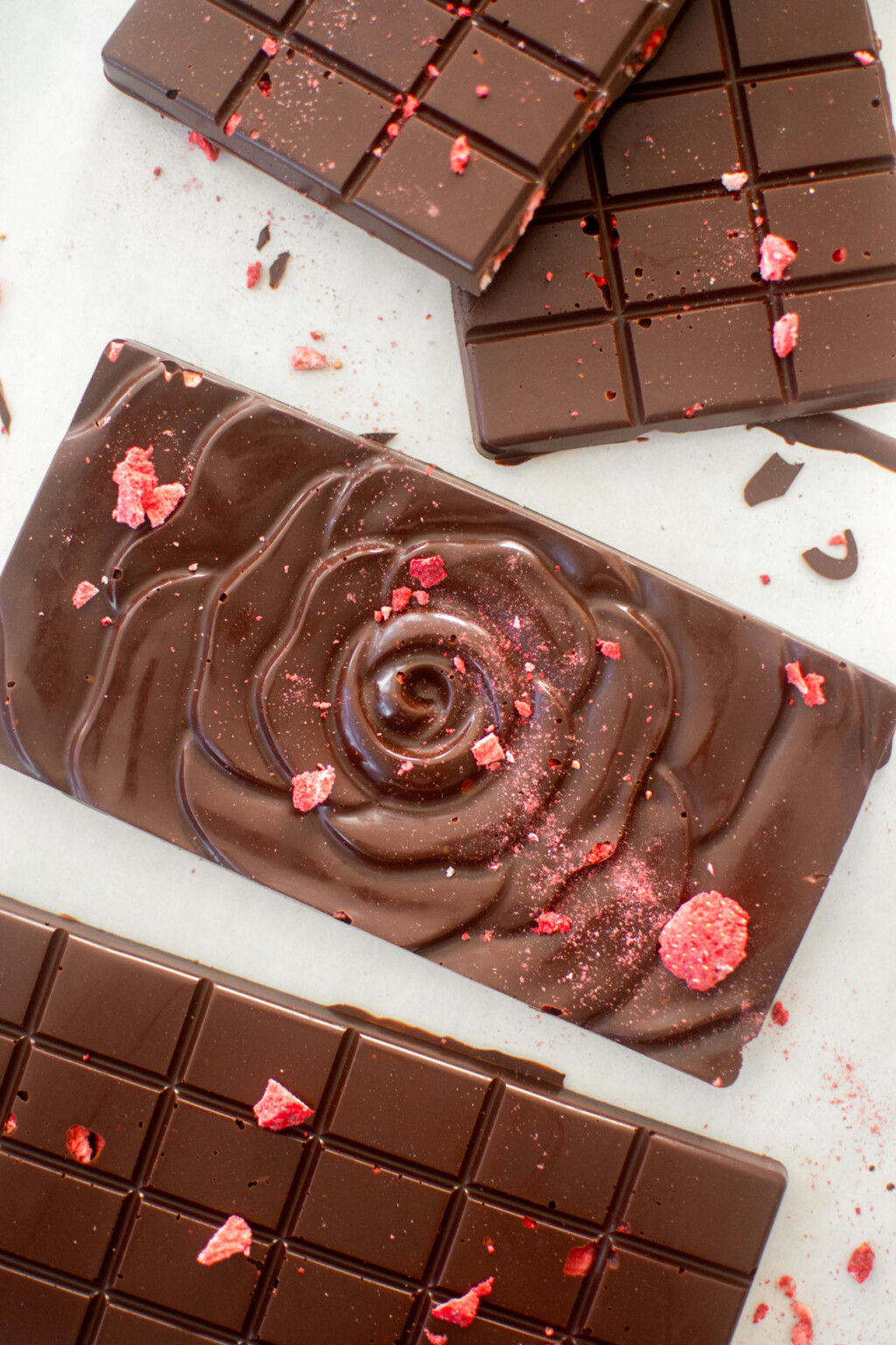 Strawberry Chocolate Bars | Mimi's Organic Eats