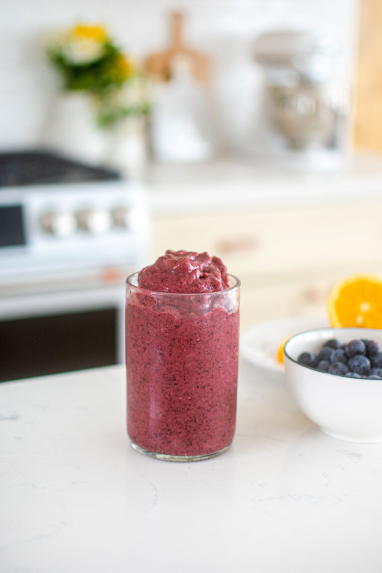 Lemon Blueberry Smoothie | Mimi's Organic Eats